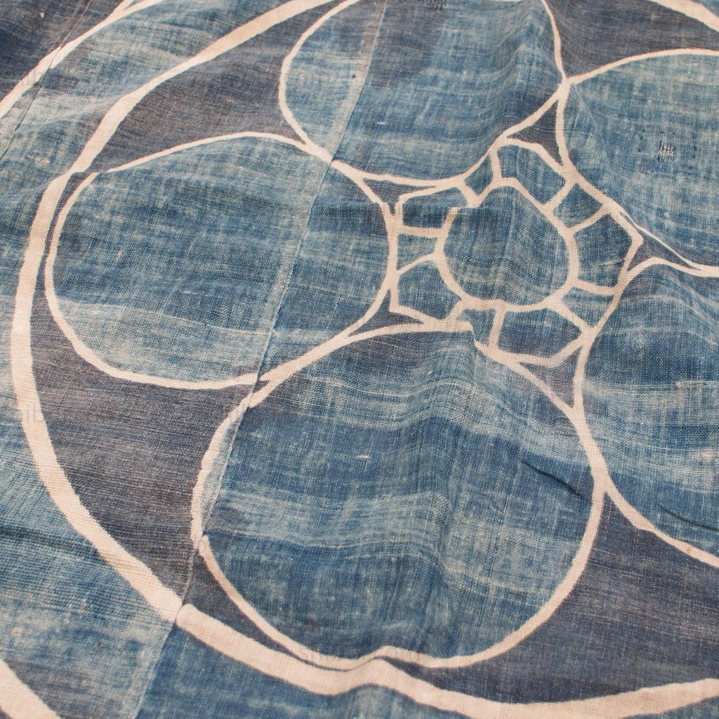 Japanese Tsutsugaki Indigo Furoshiki with Mon Family Crest Motif ...
